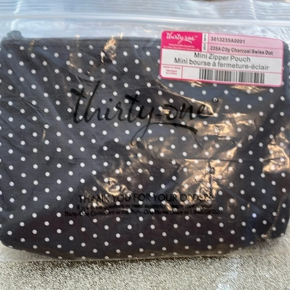 thirty-one | Accessories | Thirty One Mini Zipper Pouch | Poshmark